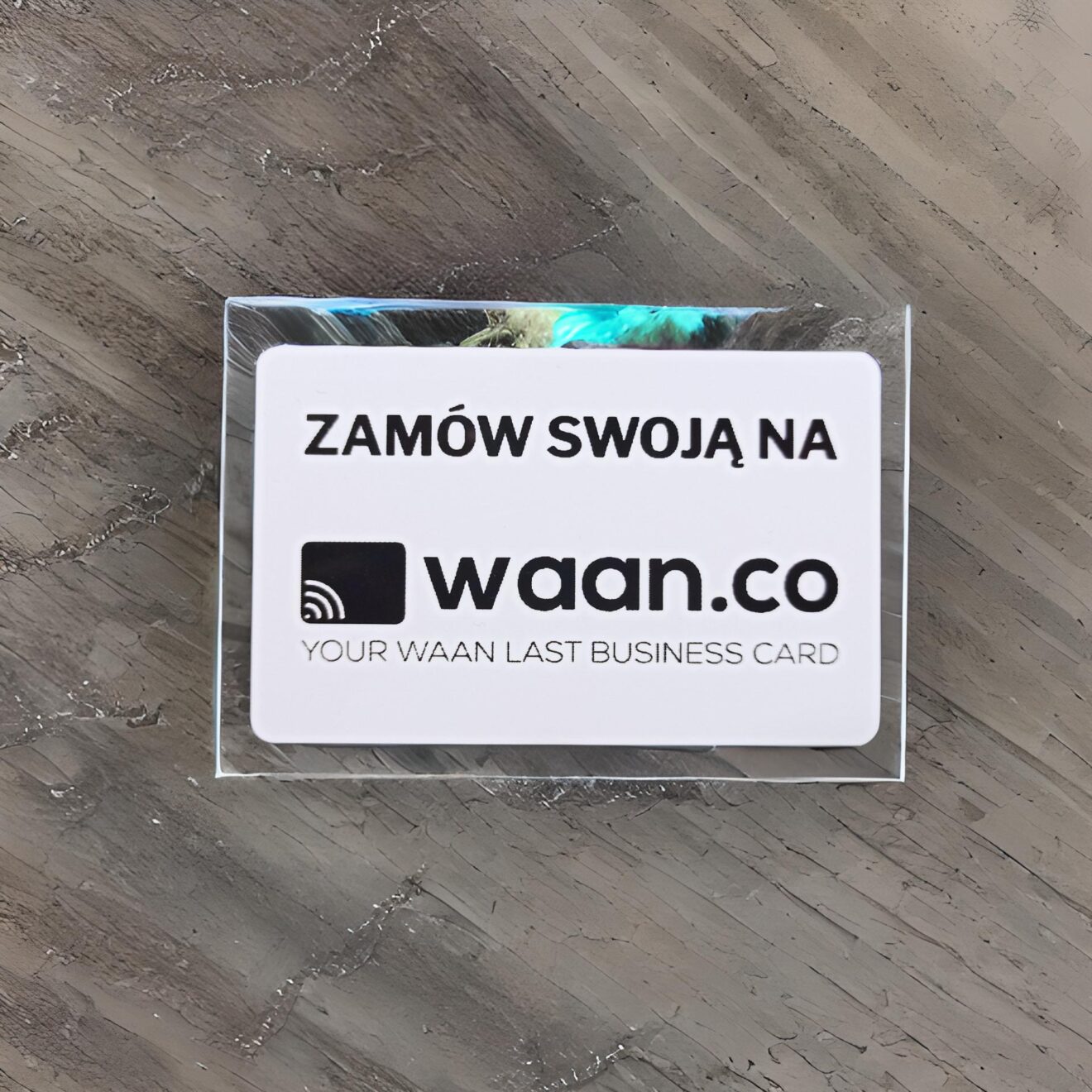 Wizytówka NFC z PVC uniwersalna z logo waan.co - waan.co